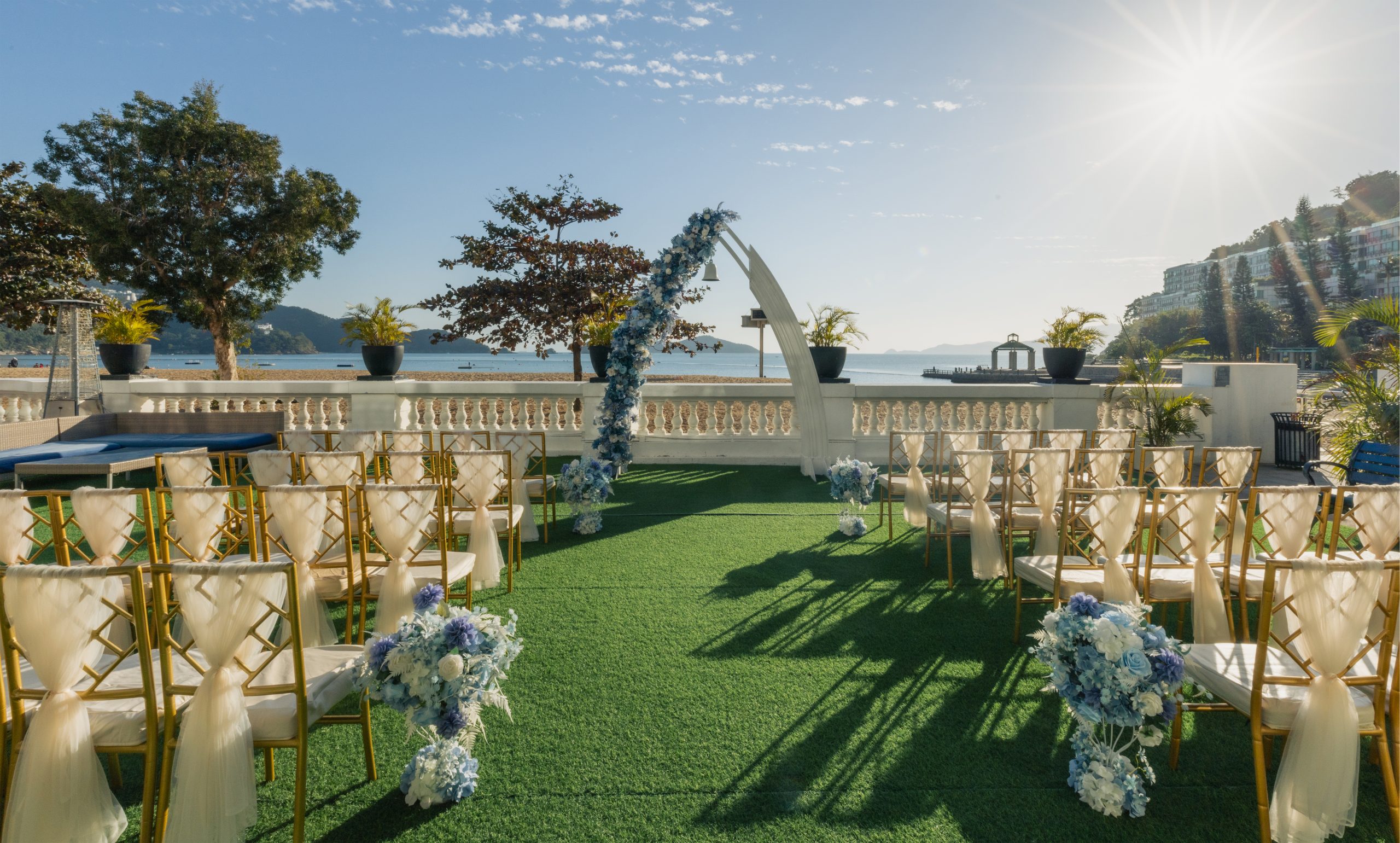 淺水灣婚禮好評︰「好開心簡左club one repulse bay做我地婚宴場地，同事好熱心幫助我地，場地安排都好好」— 新人評價馮小姐 ...